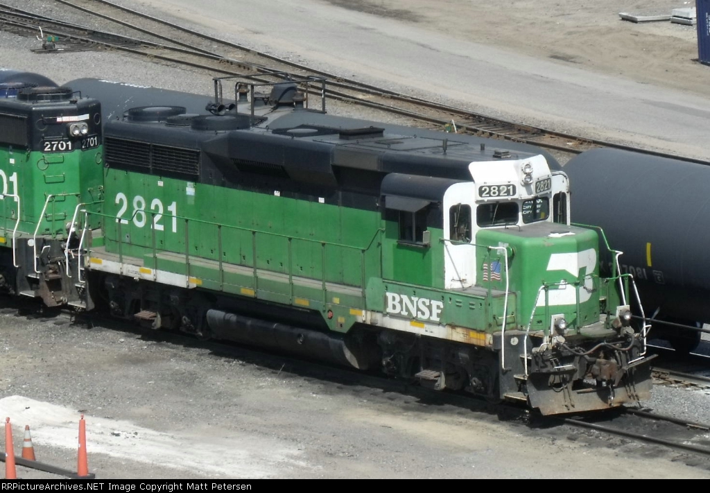 BNSF 2821
